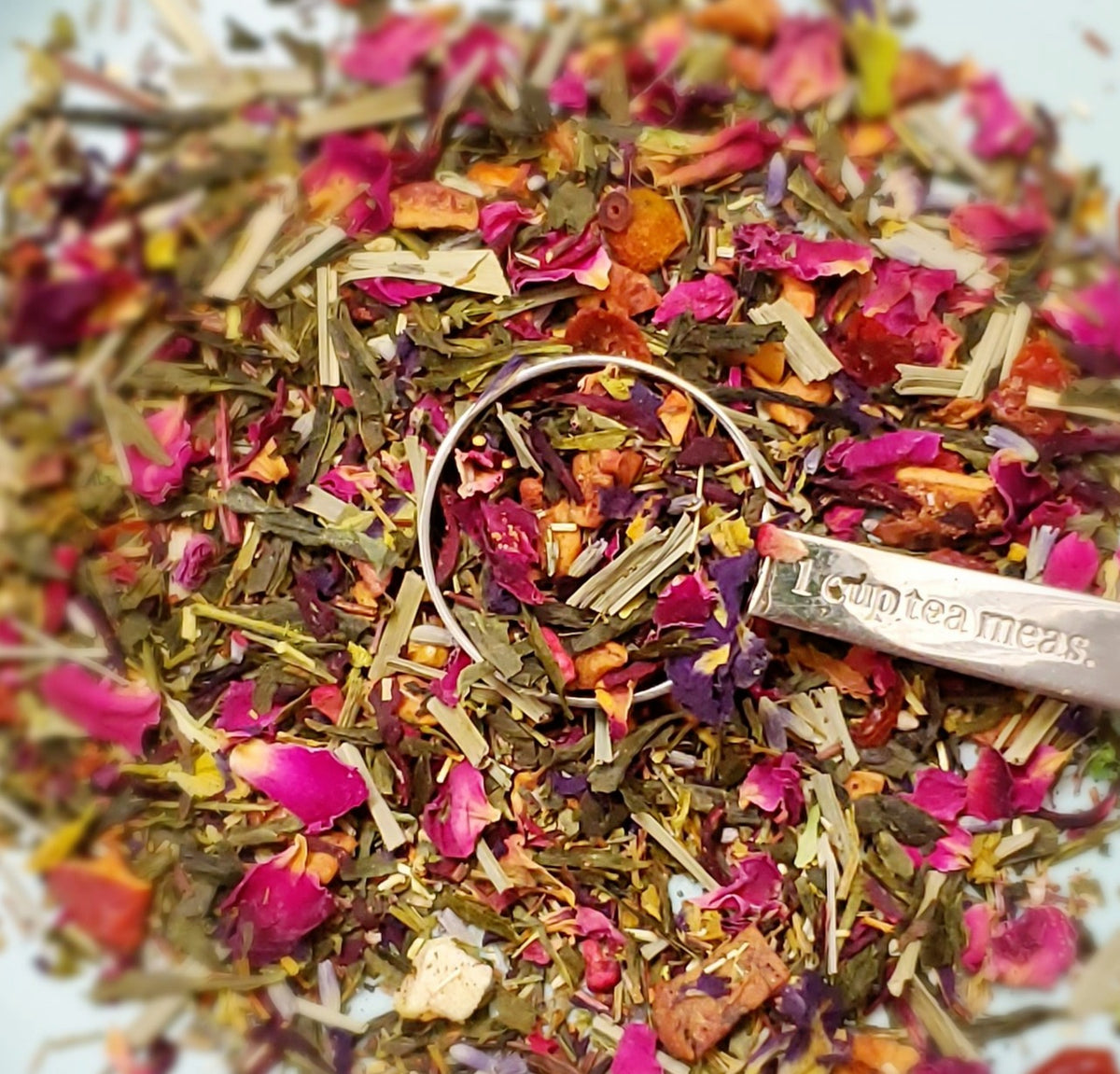 Wellness Pink Tea: Sencha Green Tea, Green Rooibos, & Red Fruits in a ...